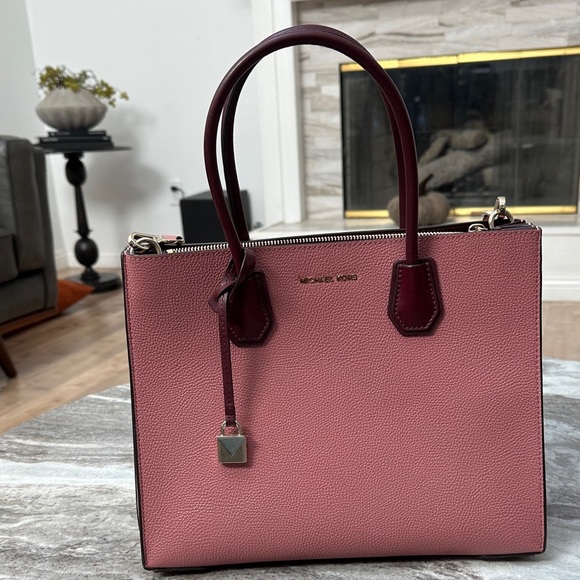 Michael Kors | Bags | Michael Kors Mercer Large Acrdion Convertible ...